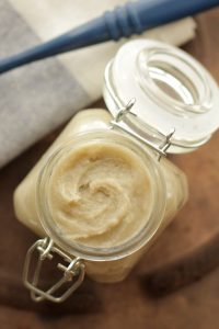 Simple Homemade Peppermint Toothpaste - Live Simply
