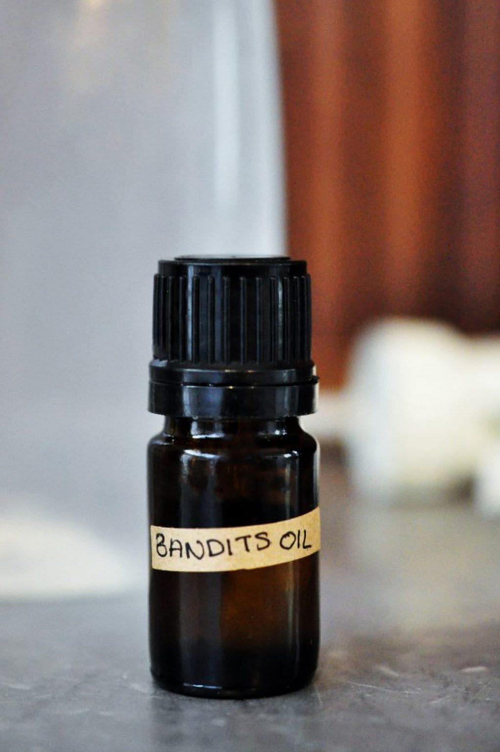 DIY Bandits Oil Disinfecting (Kitchen) Spray - Live Simply