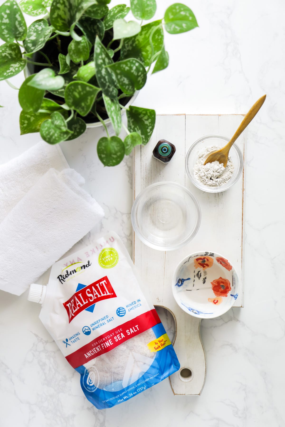 Minty Homemade Toothpaste - Live Simply