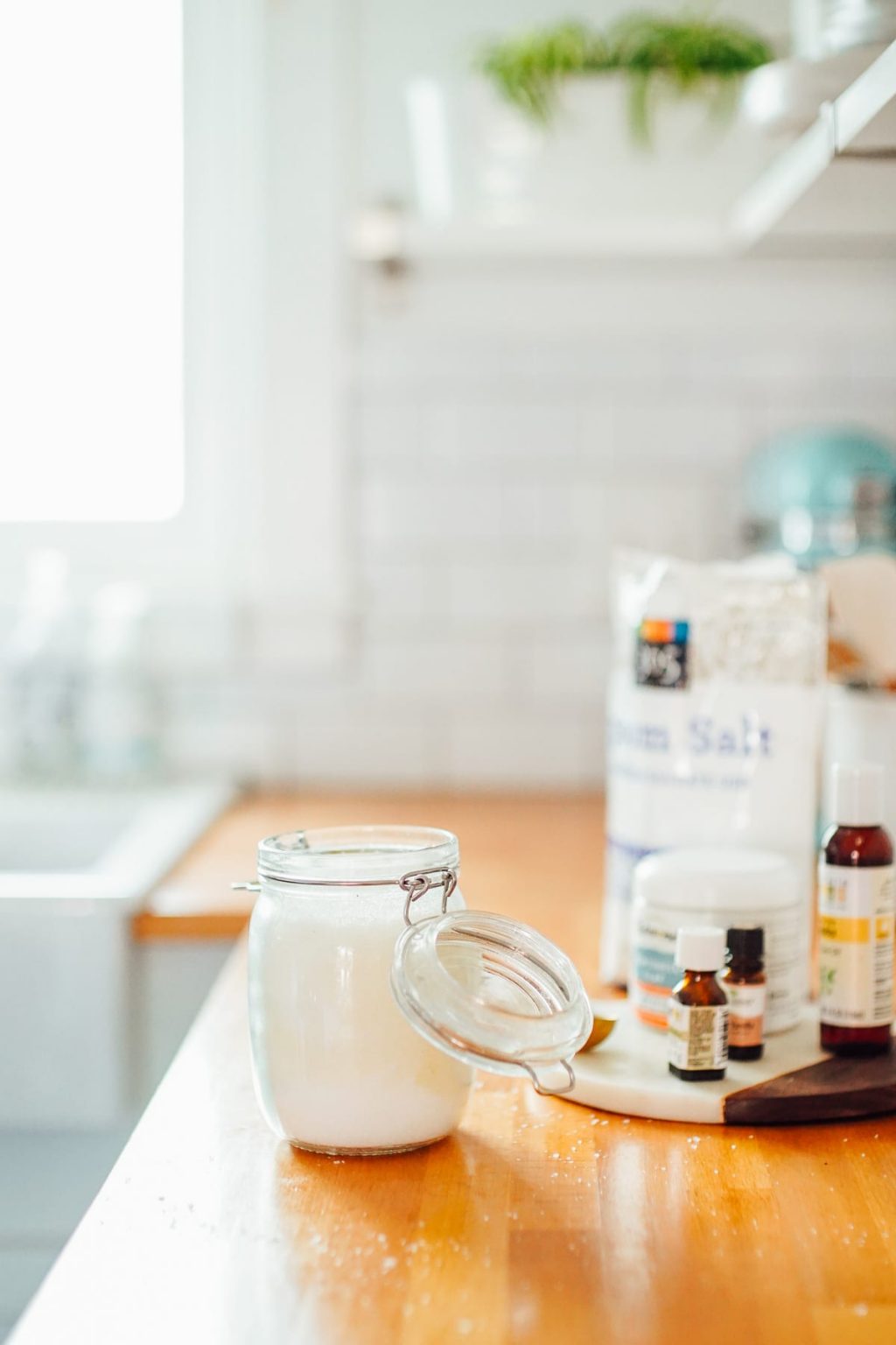 How to Make a Homemade Detox Bath - Live Simply