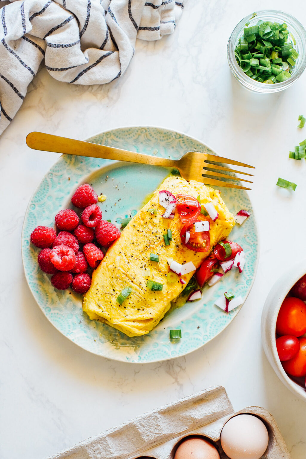 Easy Egg Cheese Omelette Recipe (with Veggie & Ham Option)