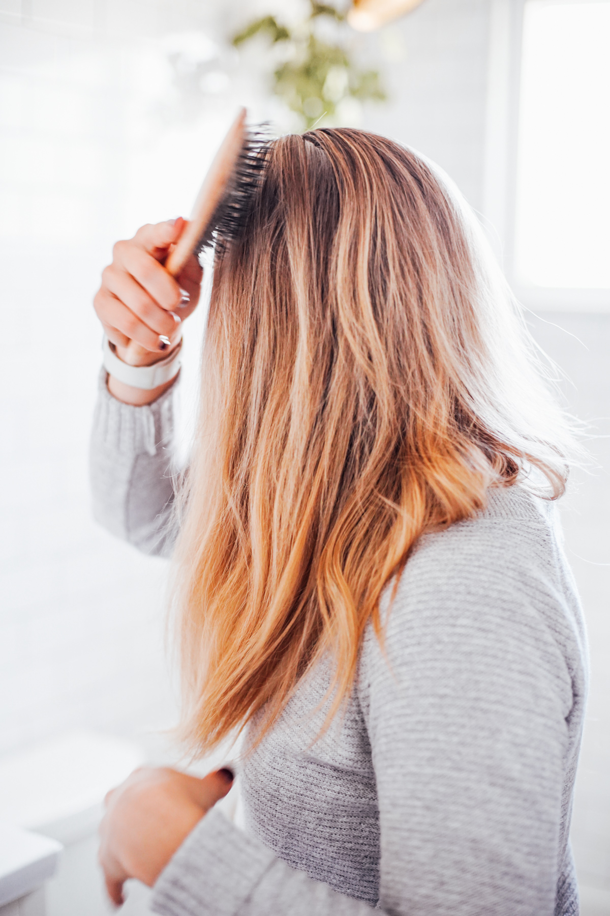 7 Best Natural Organic Dry Shampoos That Work - Live Simply